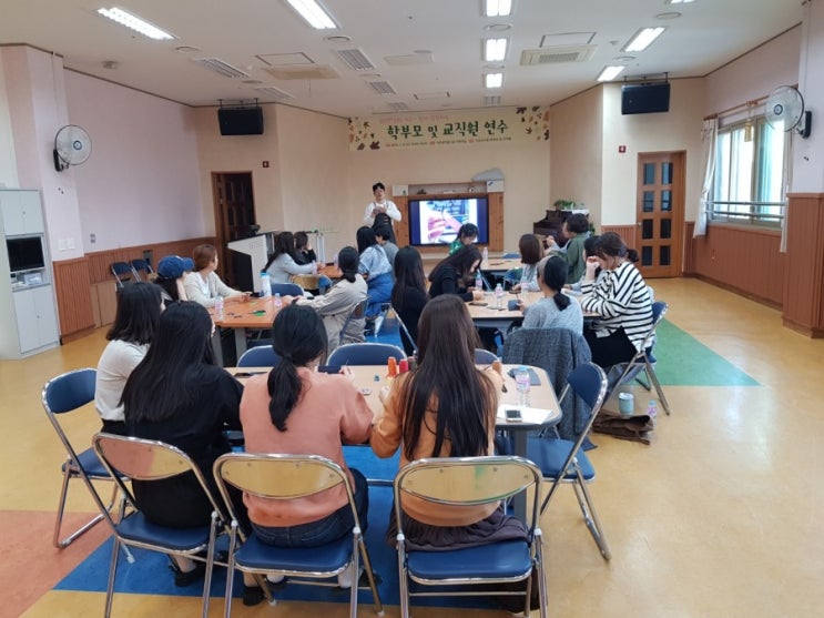 대전가죽공예 대전가죽공방 세종시 가온유치원 단체수강 출강우디크래프트 가죽공방 커스텀메이드원데이클래스단체수강정규수강