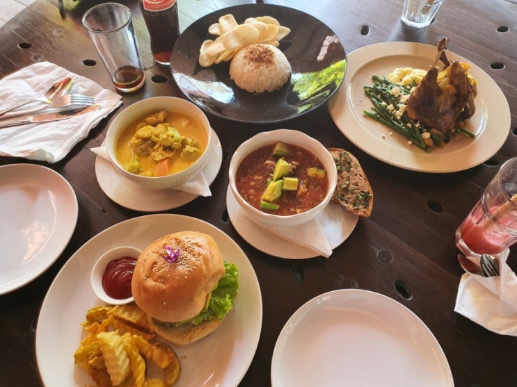 인도네시아 발리 여행 사누르에서 소확행 일상 보내기_발리 레스토랑 바뚜 짐바르 카페(cafe batu jimbar), 스타벅스 ...