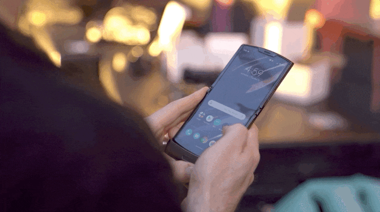 모토로라 레이저 폴더블 스마트폰!(RAZR 2019) 매력적이다! 스펙 및 가격은? : 네이버 블로그