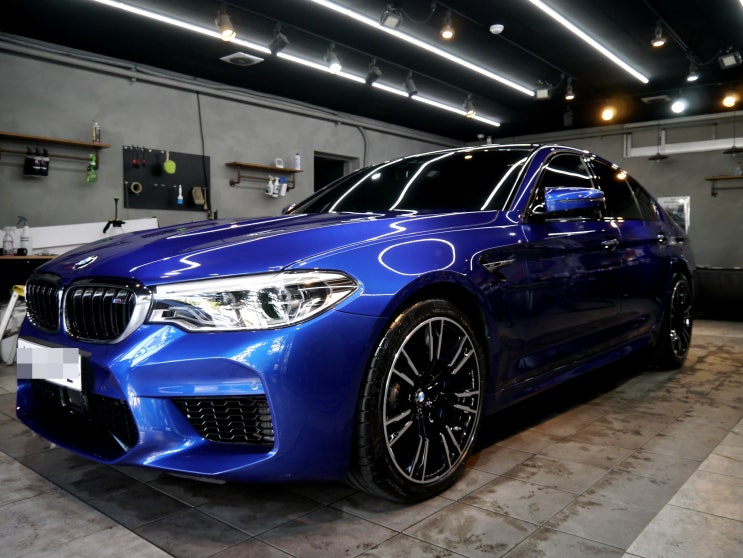 Bmw M5 프리미엄세차 모두 다가진 완벽한 패밀리세단 M5 대구유리막코팅 대구프리미엄세차 대구수입차세차