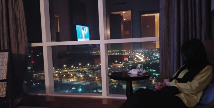 에티하드 아부다비 스탑오버 여행 2일차 - 아부다비 안녕, 아부다비 국제공항, 에티하드 항공 파리행 비행기 EY31, 샤를드골 ...