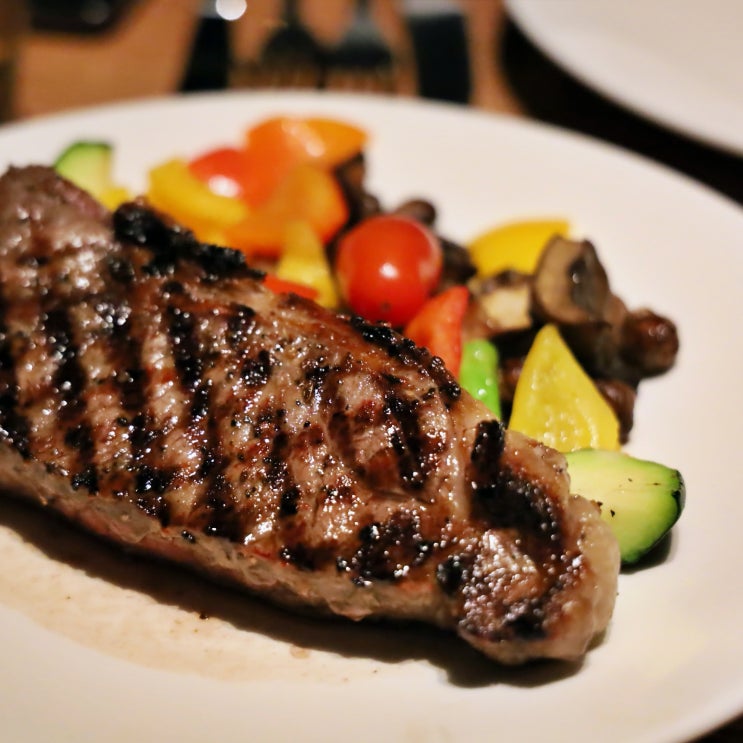 [토론토 맛집]크리스마스 분위기 내기 좋은 "The Keg" : 네이버 블로그