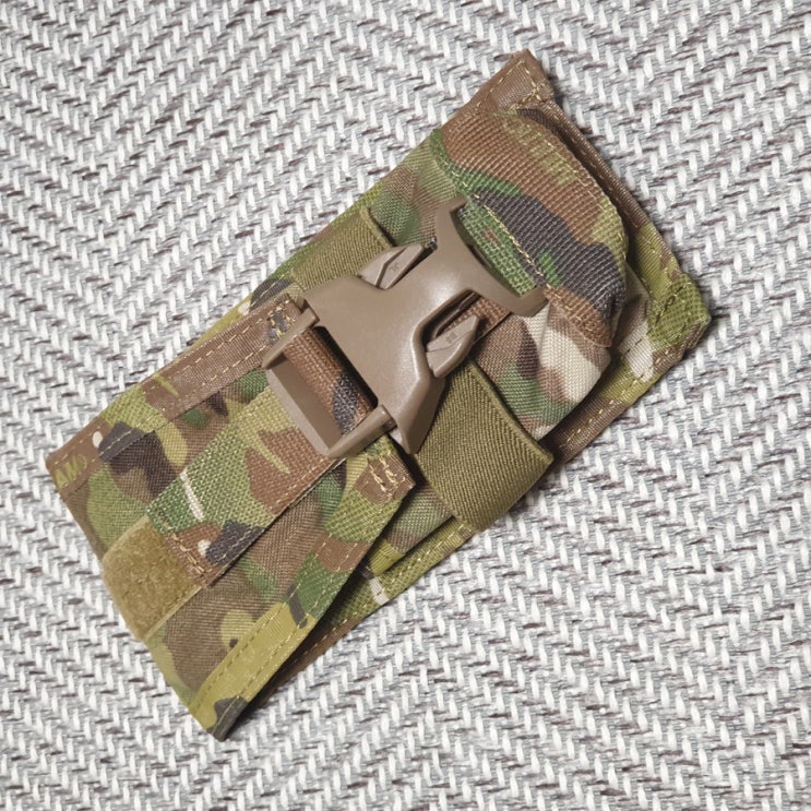Evolution Gear.社) CRYE PRECISION SMOKE GRENADE POUCH 330D OLD GEN N-7 ...