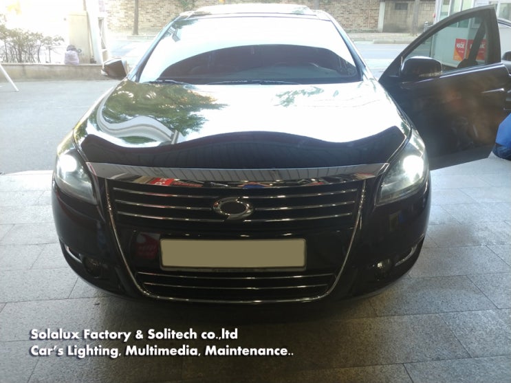 올뉴SM7 HID 밝기가 너무 어둡죠? 올뉴SM7 D1S HID램프 솔라룩스 D1S 4900K 하이스트비전 120%광량업그레이드램프로 교환. 올뉴SM7 순정제논램프교환 ...