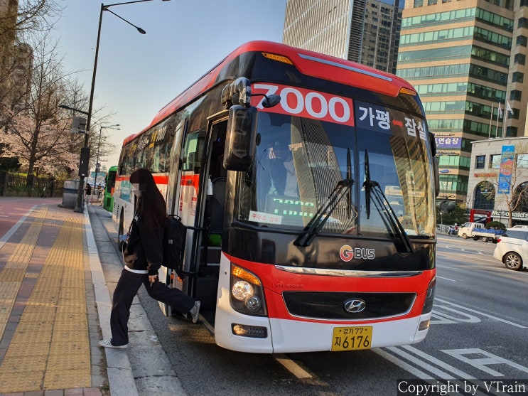 가평 7000번 직행좌석버스 가평교통구진흥고속 경기 77자 6176호 현대 뉴프리미엄 유니버스 스페이스 럭셔리 스윙도어