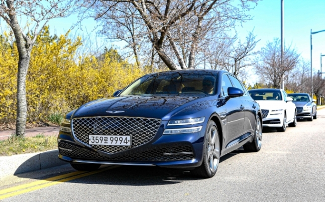 [시승기] 제네시스 G80, 7년을 기다린 보상은 충분했다 : 네이버 블로그