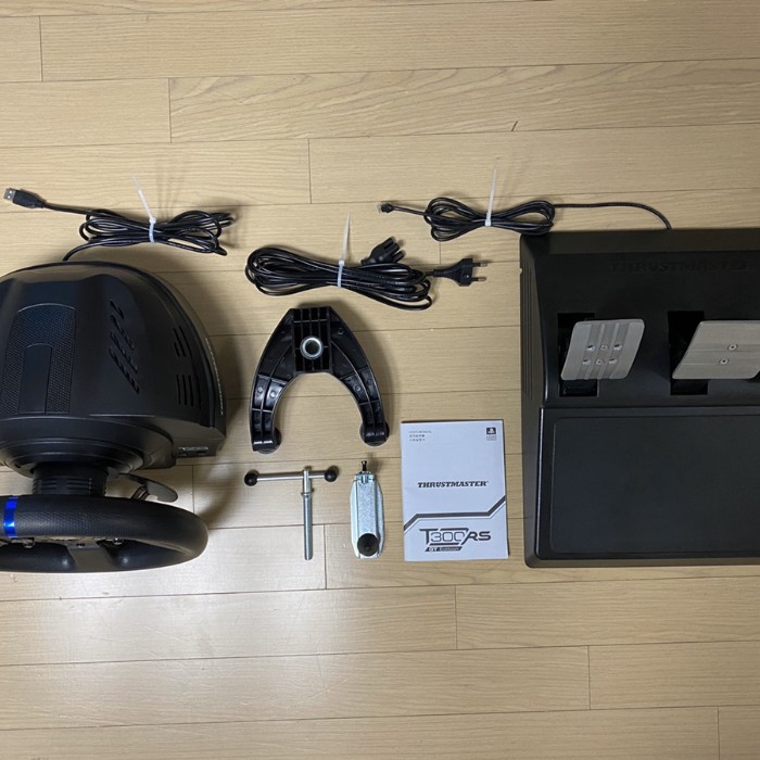 번개장터 트러스트마스터 T300RS GT SS급 레이싱휠 + 거치대 게임타이틀 일 : 네이버 블로그
