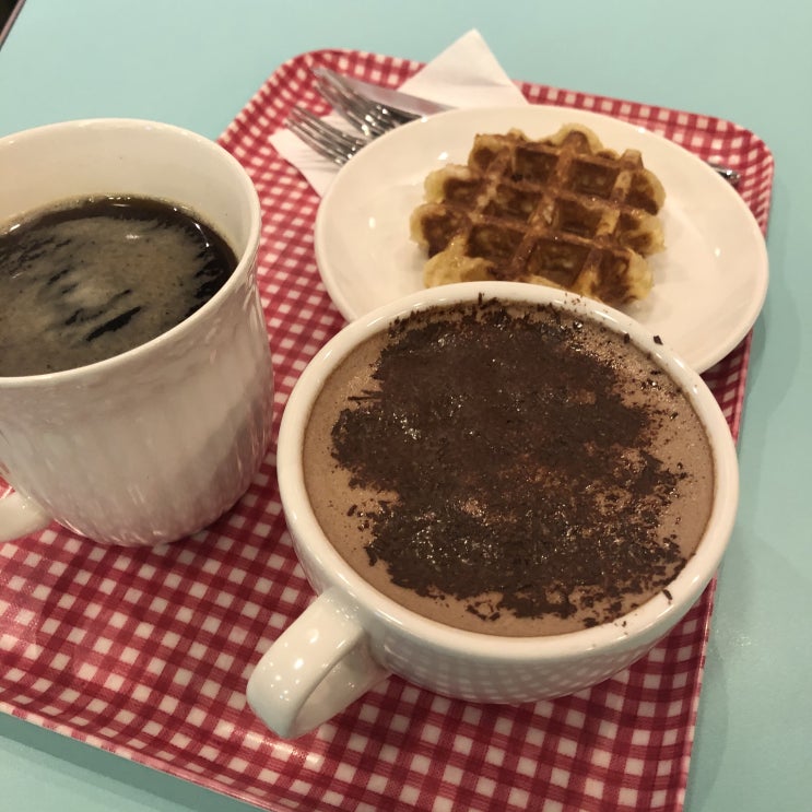 이태원) 오푸틴(oh poutine) - 떡볶이,치킨 / 와필레(wafille) - 와플 : 네이버 블로그