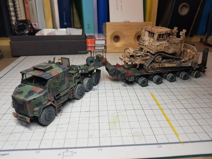 M1070 & M1000 w/D9R U.S. 70 Ton TANK TRANSPORTER w/Bulldozer (TAKOM-1/ ...