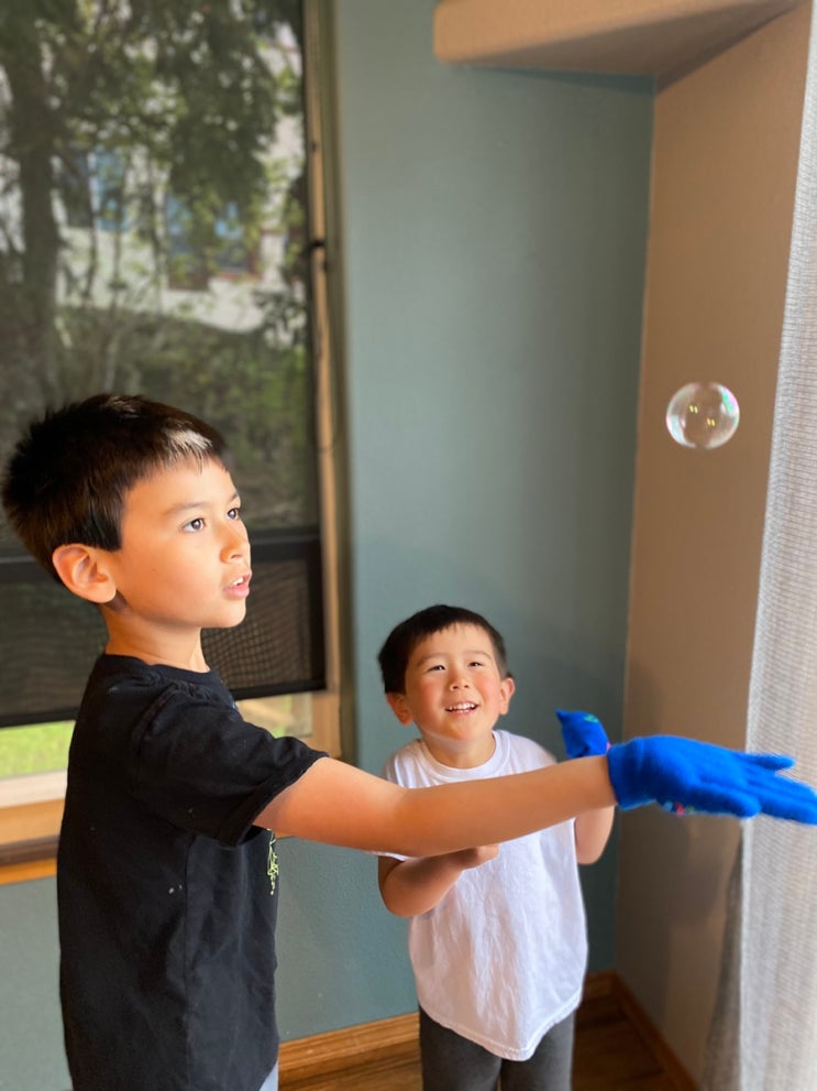 [집에서하는 과학실험] 통통 튕기는 비눗방울 놀이 Bouncing Bubbles : 네이버 블로그