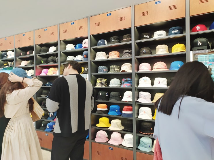 가로수길 MLB 매장에서 남성용 야구모자🧢 내돈내산 구매한 후기 : 네이버 블로그