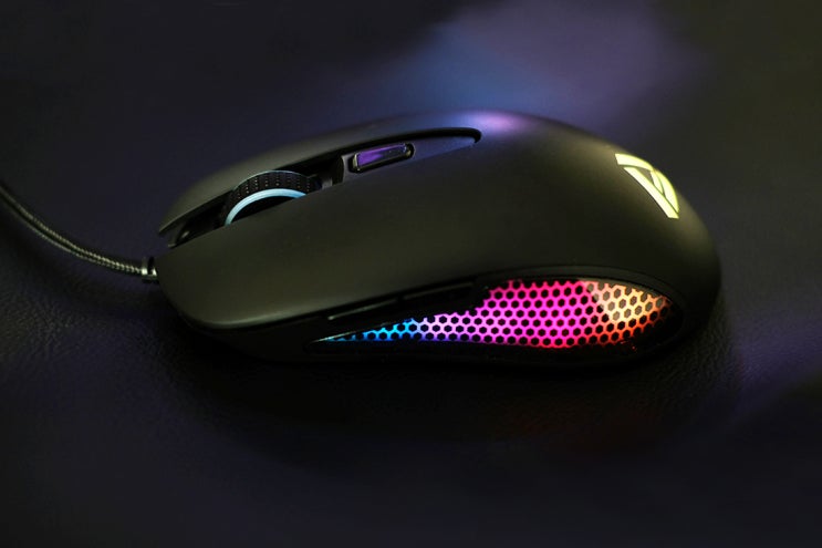 손이 편안한 인체공학 설계, 에이픽스 GM001 게이밍 마우스 리뷰 : 네이버 블로그