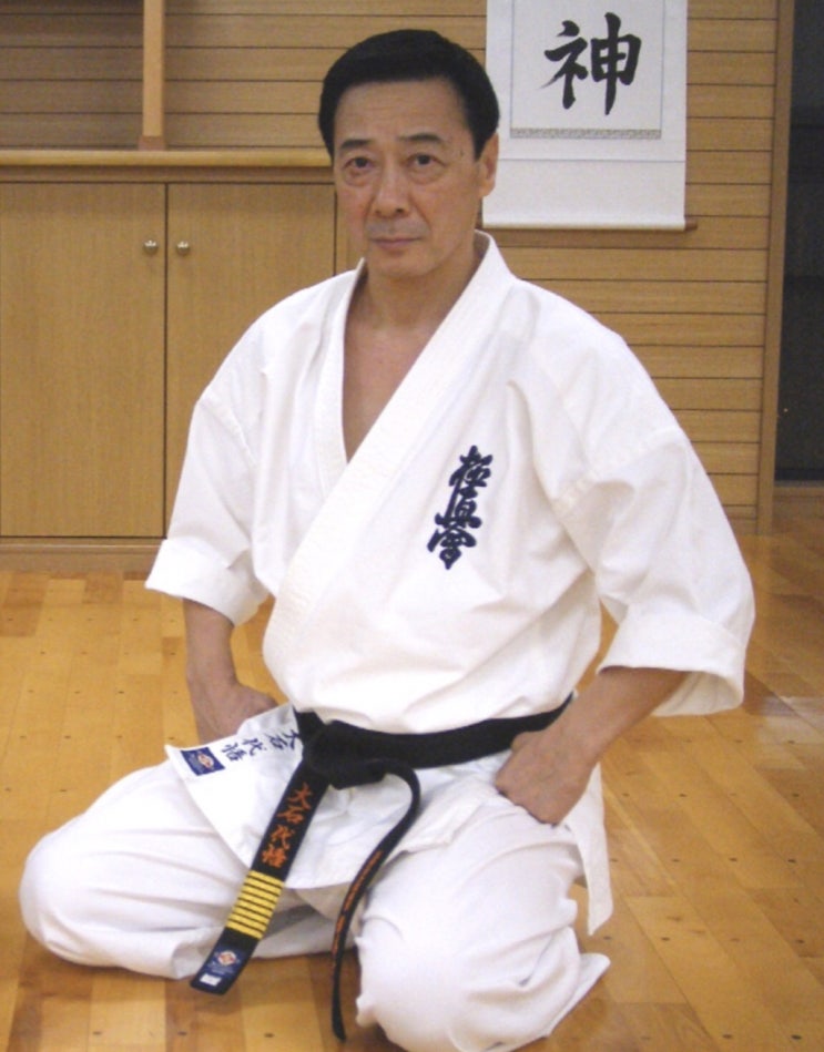 극진가라데 인물열전 극진공수도 극진가라데 인물 열전 49탄 창시자가 인정한 발재간의 명수 요도 무라마사” 오이시