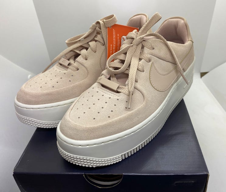 나이키 우먼스 에어포스1 세이지 로우 AR5339-201 235사이즈 득템 : 네이버 블로그