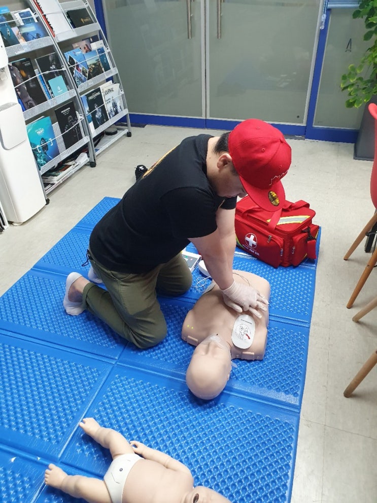 EFR(CPR / 심폐소생술 / 응급처치) 교육 국제 협회라서 든든해요 : 네이버 블로그