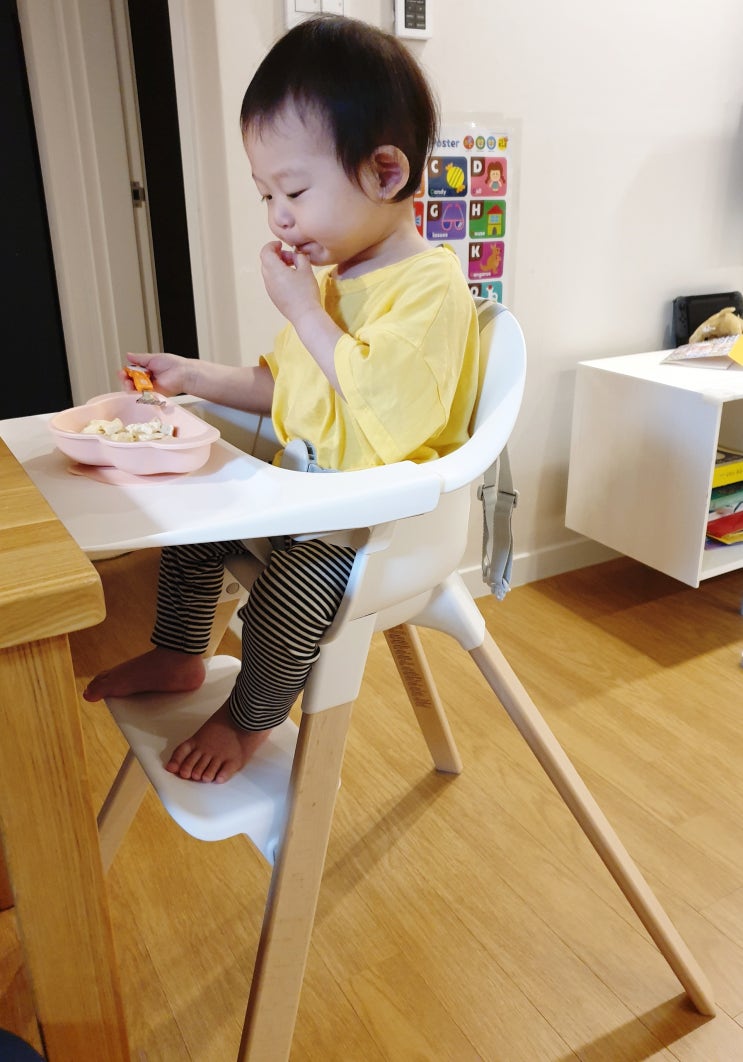 스토케 하이체어 클릭 음식물 끼지않는 위생적인 아기의자 : 네이버 블로그
