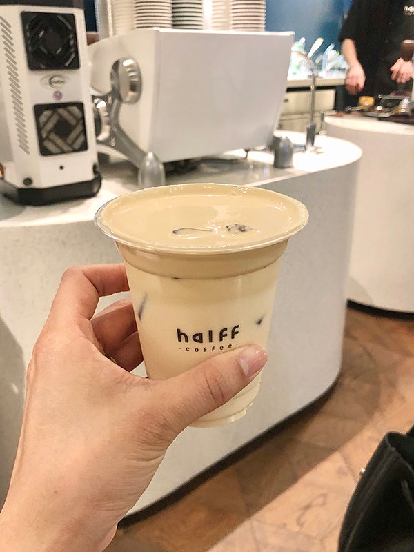 고속터미널역 카페 버터크림라떼가 유명한 하프커피halff Coffee💛 네이버 블로그