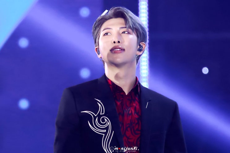 방탄소년단 RM / BTS RM - Namjoon looking HANDSOME and STYLISH - SORIBADA ...