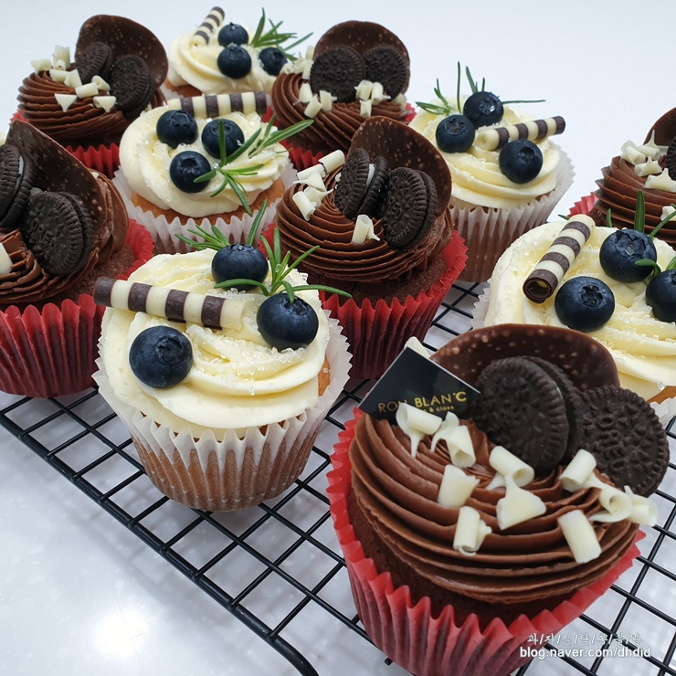 (답례품 주문제작)달콤한 컵케이크와 함께 하는 기쁜 날들... : 네이버 블로그