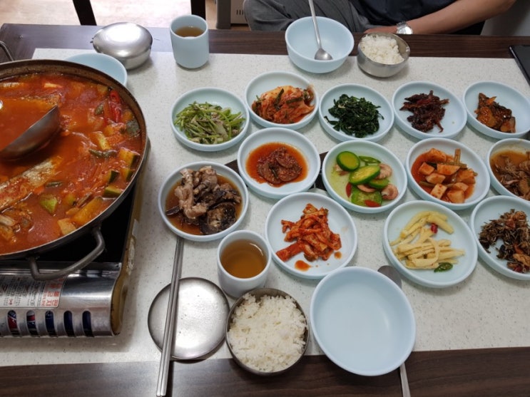 이교수의음식기행 순천 골목집서 갈치국 대갱이반찬에 점심을 맛나게 자신다 네이버 블로그