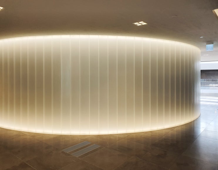 유글라스 ( Uglass ) 인테리어 시공 사례 - 삼평동 업무시설 내부 Locker Room에 설치된 Linit U-Glass ...