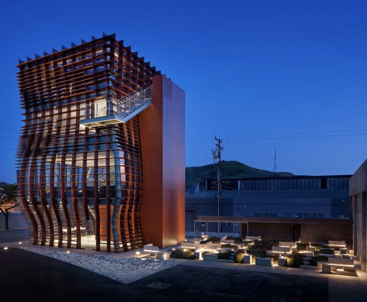 Waffle by Eric Owen Moss (2016) : 네이버 블로그