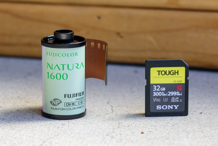 The film vs digital debate, settled, once and for all(영문) : 네이버 블로그