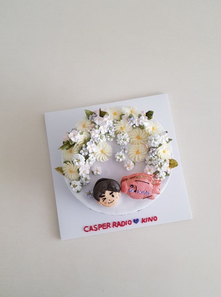 펜타곤키노케이크♡키노마카롱 연예인케이크선물 연예인마카롱선물마카롱주문제작인물캐릭터마카롱펜타곤케이크마카롱케이크 네이버 블로그