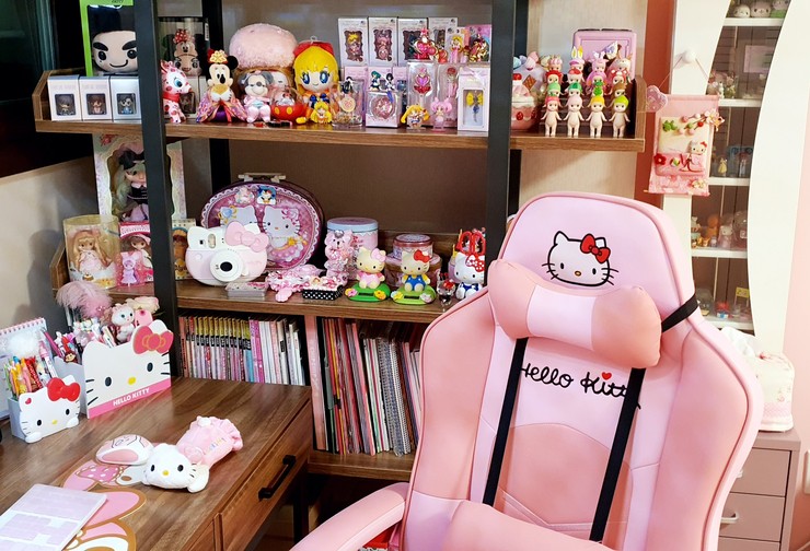 헬로키티 의자(키티 게이밍의자)＋철제선반·철제책장·책상·수납장♡ : 네이버 블로그