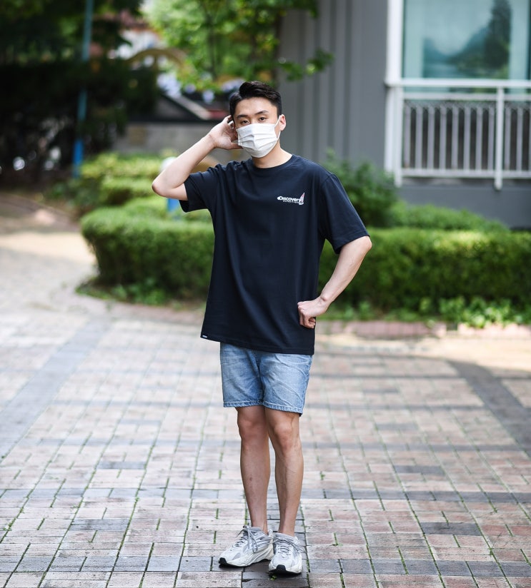 남성 여름 코디 디스커버리 브랜드 오버핏 반팔티 충분해요 네이버 블로그