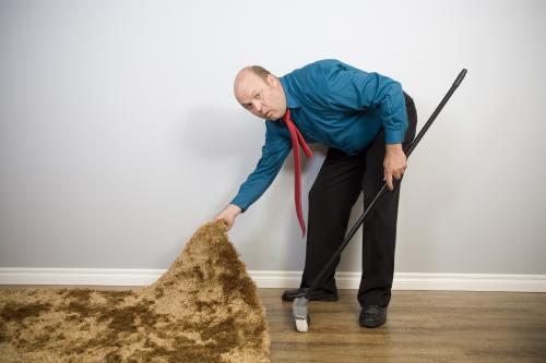 [원어민 영어회화] 문제를 덮다, 회피하다, 비밀로 하다 영어로? sweep under the rug : 네이버 블로그