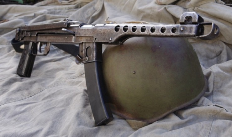 독일군 MG-42 기관총 공랭식 총열 덮개를 모방한 소련군 PPS-43 기관단총 - Soviet Red Army PPS-43 ...