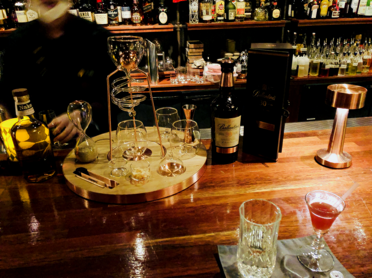 발렌타인 30년산(Ballantine's Aged 30 Years) 가격&리뷰 with. 리추얼 키트 in Alice : 네이버 블로그