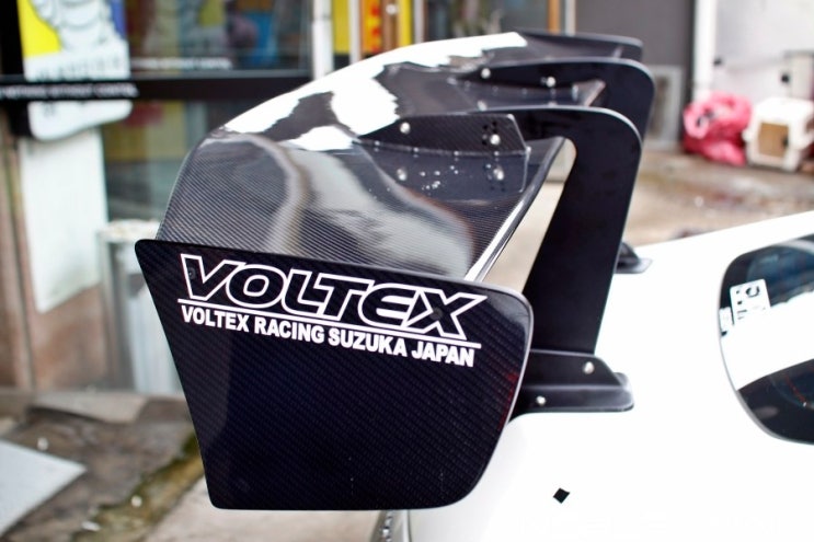 닛산 370Z - VOLTEX TYPE 7.5 SWAN NECK 윙 장착 (인치업매니아안산점) : 네이버 블로그