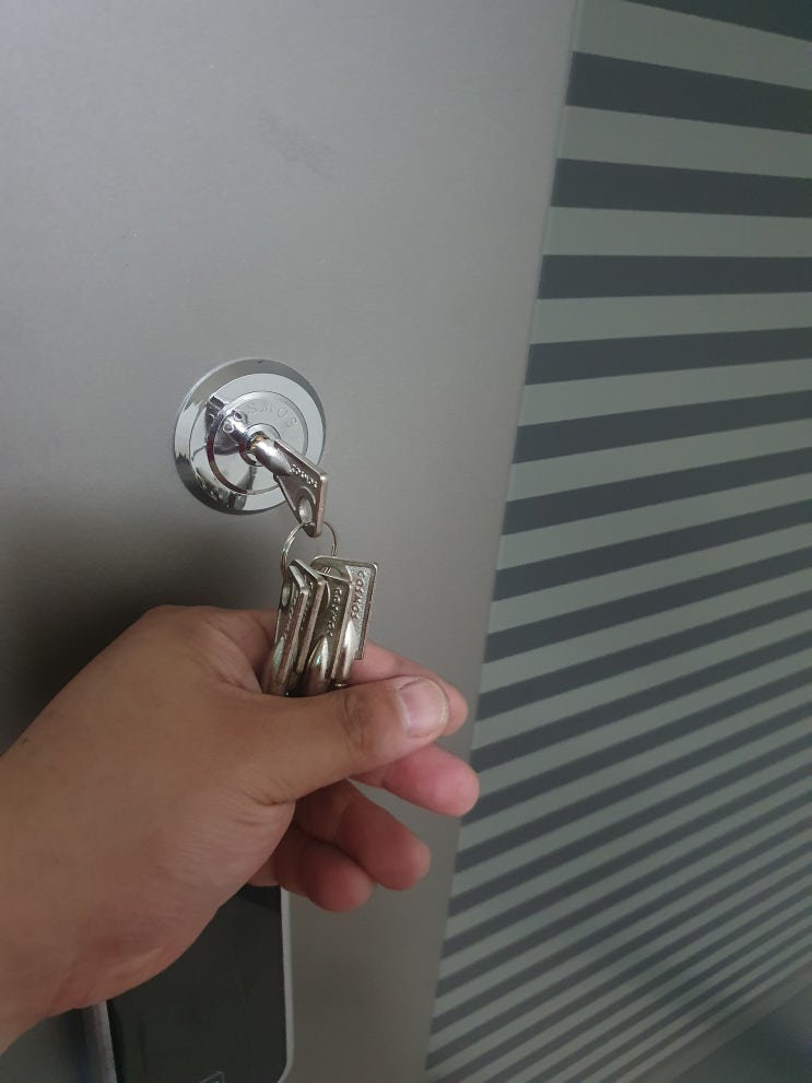 문산열쇠 문산 어울림 아파트 군인 아파트 디지털도어록 교체 문산당동리 한양수자인 아파트 세대 현관문에 보조키 설치하기