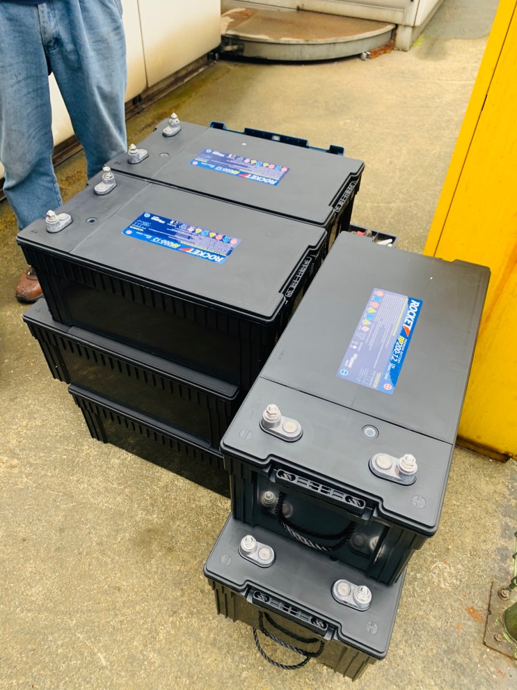 충청남도 서산시 **기업 정류기반 배터리 RP200-12 (12V200AH) 교체 작업 : 네이버 블로그