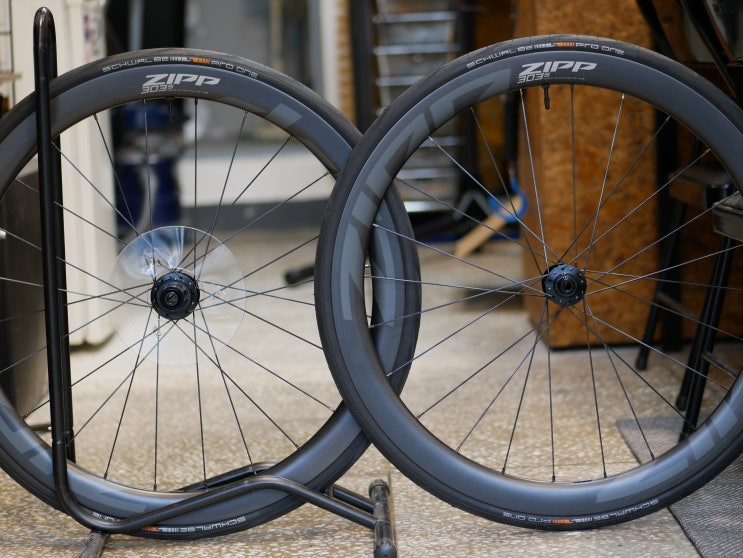 ZIPP 303s 카본 디스크 휠셋이 159만원!!?? : 네이버 블로그