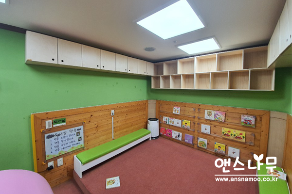 유치원환경구성어린이집환경구성어린이집도서관환경구성유치원도서관환경구성수납장원목수납장유치원수납장앤스나무 네이버 블로그
