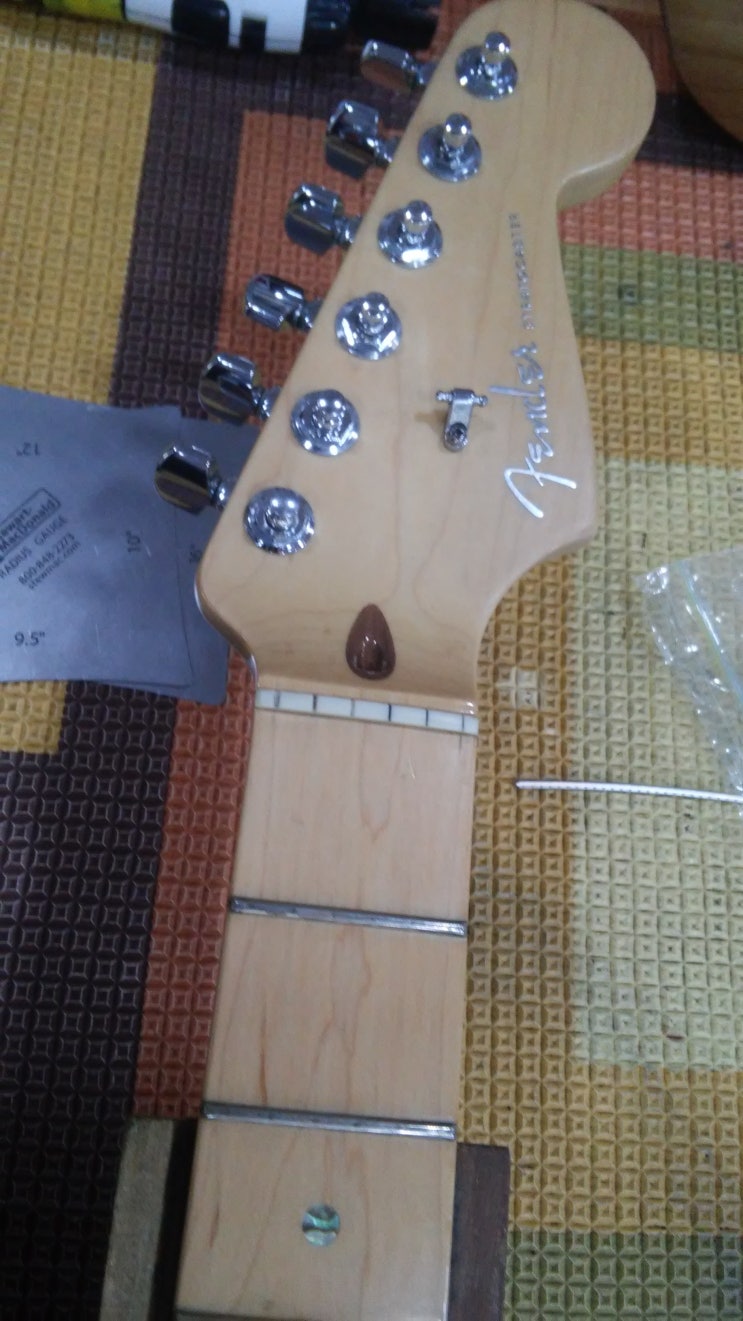 Fender 디럭스 플로이드로즈 브릿지 개조 작업수원기타수리 수원기타리페어 수원기타세팅 수원기타셋업 Suwon
