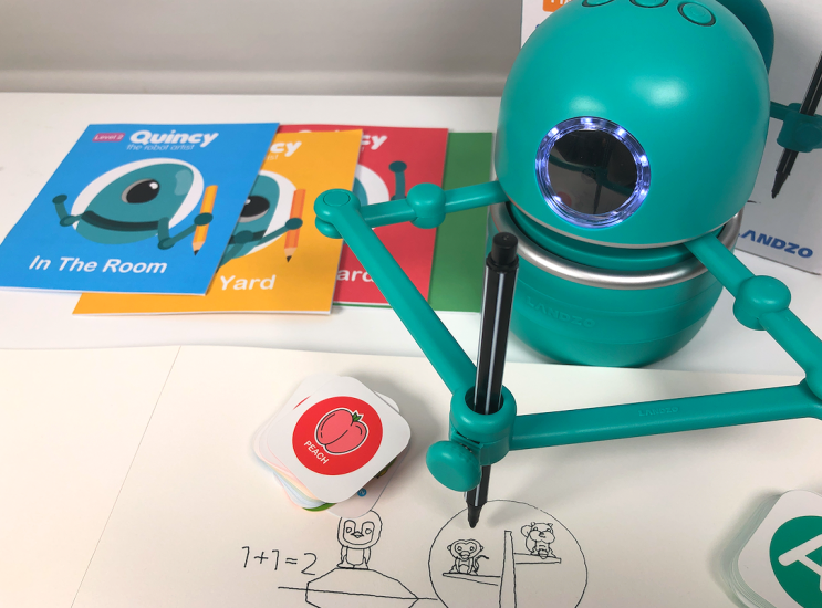 이제 집에서 로봇을 과외받자! 그림부터 영어 그리고 수하까지 다 된다! QUINCY THE ROBOT ARTIST : 네이버 블로그