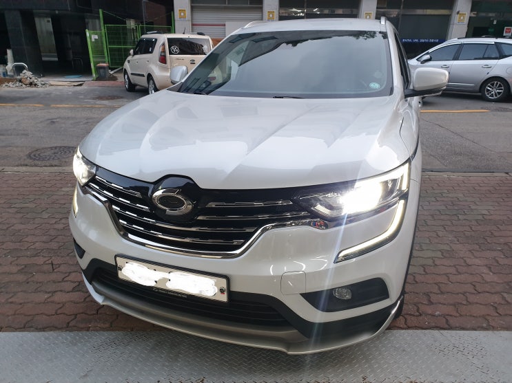 삼성 QM6 LED 전조등 장착! 필립스 익스트림 울티논 / 울티논 에센셜 LED 전조등 장착점 언유즈얼 파츠 / QM6 LED 헤드라이트 / QM6 LED 헤드램프 ...