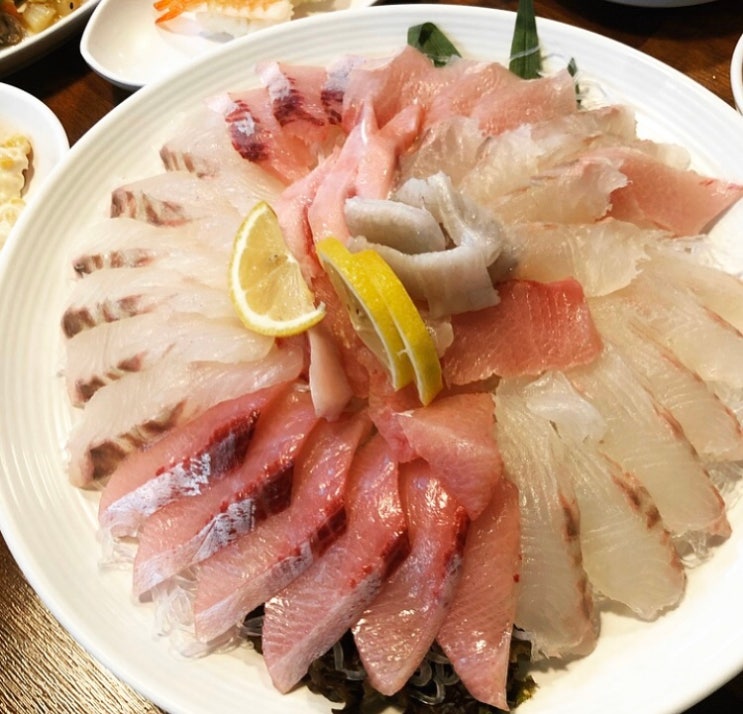수원 권선동 인계동 대방어 맛집 스끼다시가 기가막히게 잘나오는 삼학도 회수산 대방어모둠회재방문 네이버 블로그