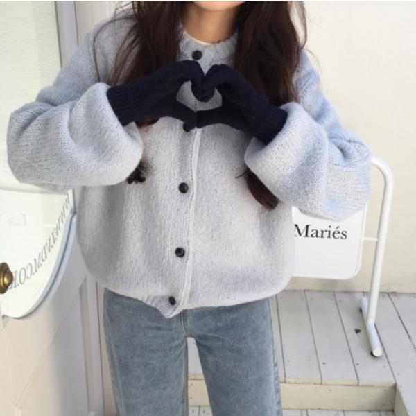 이거 괜찮음? 비비드레스 H0032 따뜻한 가디건 단추버튼 숏 니트 가디건강추 자세한건 역시 링크 들어가자 : 네이버 블로그