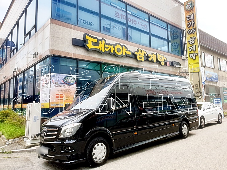 Vip 리무진 의전차량 기사포함 렌트카 대여대절 벤츠 스프린터 11밴 Vip 최상위모델 2대 중국 바이어 의전수행 서울에서
