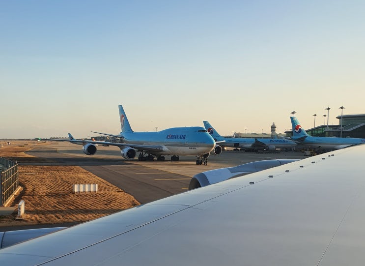 ICN-KUL 대한항공 쿠알라룸푸르 KE671 탑승 (B747-8I, HL7636), 코트룸 서비스 : 네이버 블로그