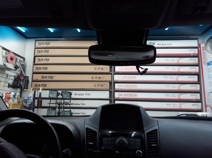 부산금정구 썬팅 자동차 전면썬팅 올랜도 앞유리 교체 비용 차량 썬팅지 제거 Suv차 앞유리 선팅 재시공 Sunrex 윈도 틴팅 썬렉스 세라믹썬팅 전면35 열차단썬팅 가격