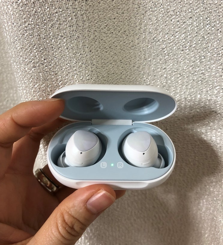 삼성 갤럭시 버즈(SM-R170) 연결 및 사용법, 구매후기 : 네이버 블로그