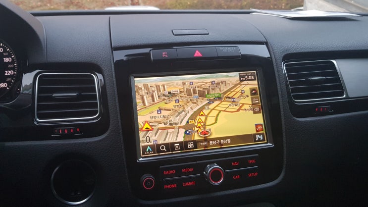 2012년식 투아렉 스마트폰미러링 아틀란V5맵 HD DMB : 네이버 블로그