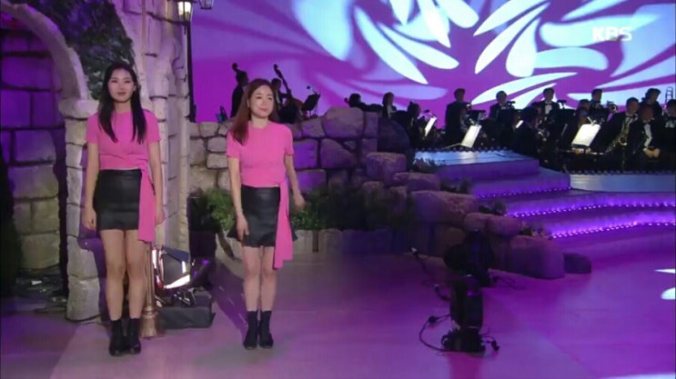 KBS1 가요무대까지 우설민 - 가지마라 여자야 (2001) 오송즈 합창단 3명이 황당한 홧팅!! (KBS무용단 4명 여성무용) : 네이버 블로그