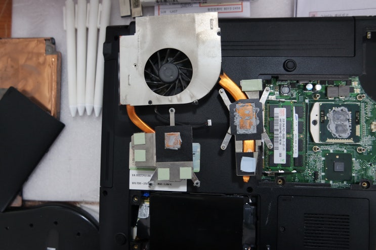 LG노트북 R590-URA1K SSD업그레이드, 서멀구리스 재도포 및 청소 : 네이버 블로그